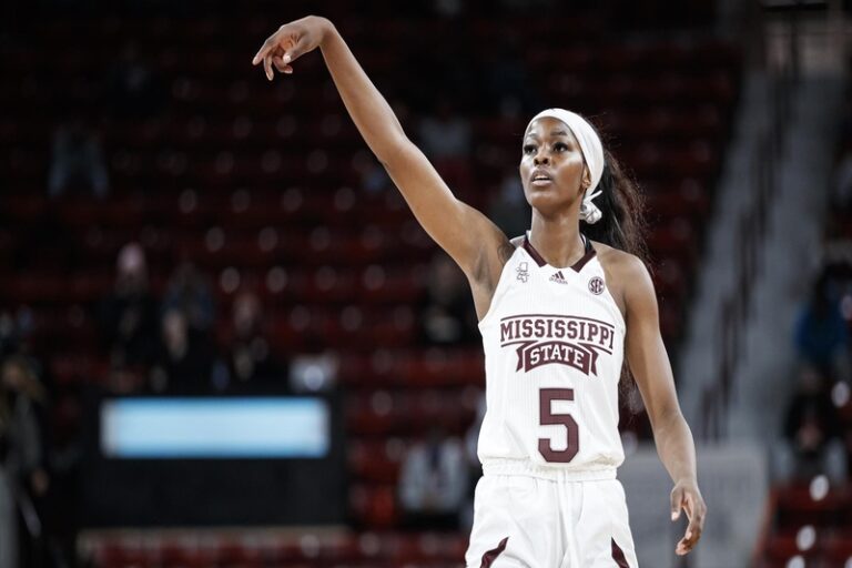 Star transfer Rickea Jackson visiting Tennessee