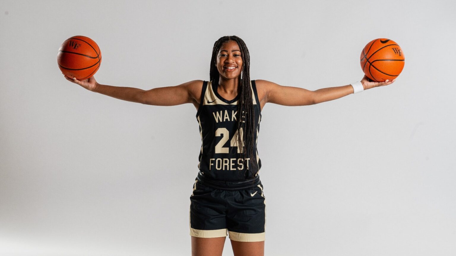 Star G Jewel Spear, 1st-team All-ACC, transfers to Tennessee